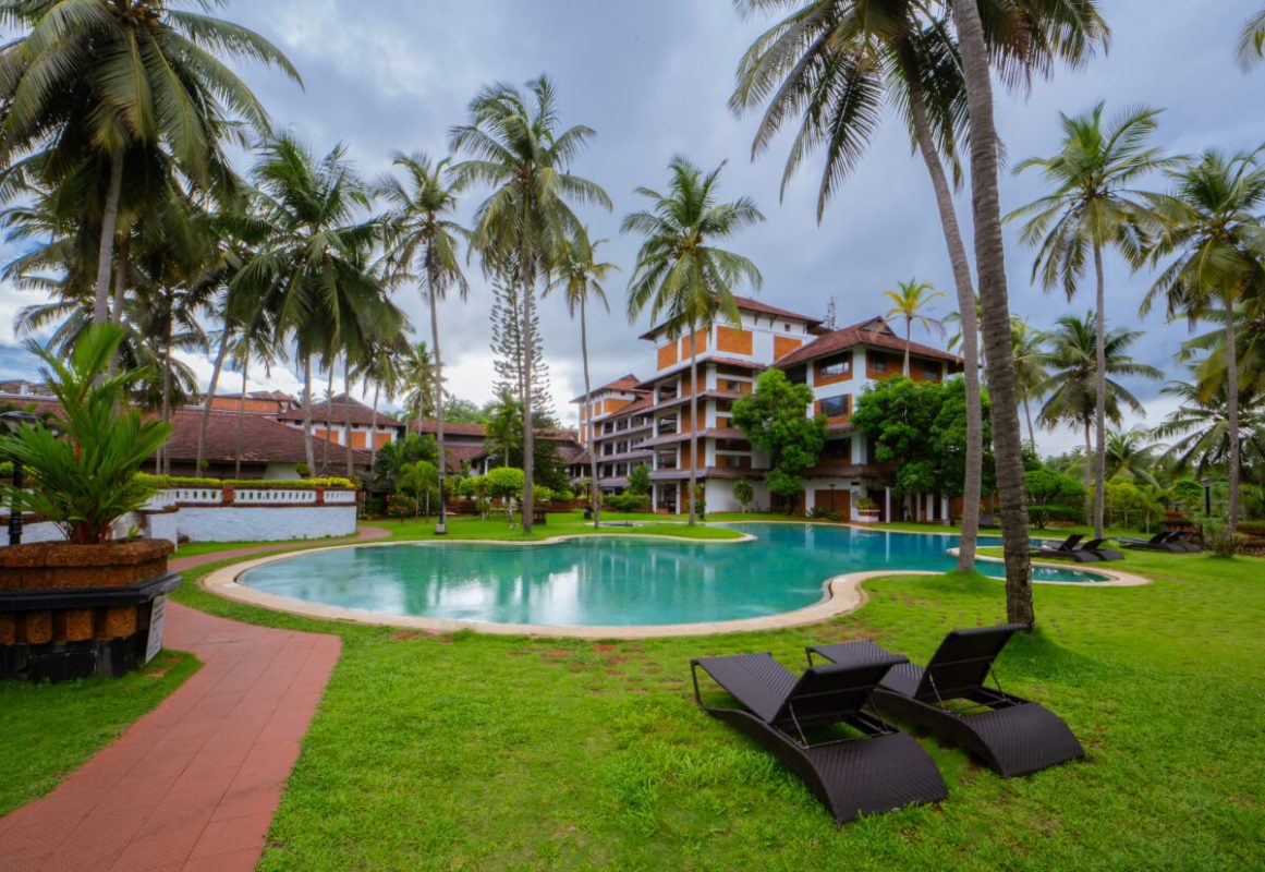 5 Star Resort Packages | 5 Star Resorts in Kerala | The Raviz Kadavu